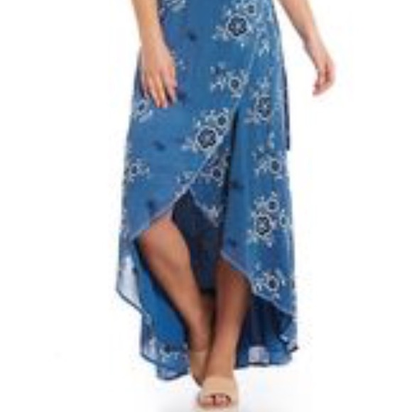 Chelsea & Violet | Dresses | Chelsea Violeteyelet Floral Wrap Dressxs ...